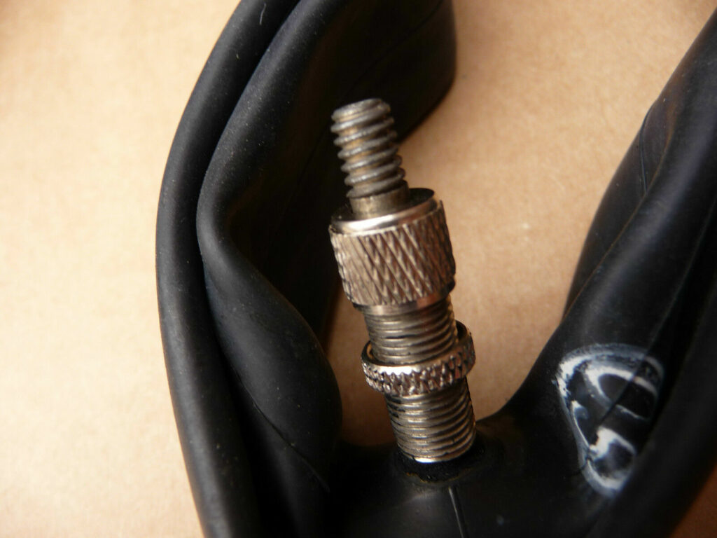 Pair of 26 x 1 3/8 Woods Dunlop Valve Innertubes 37-590 Bicycle ...