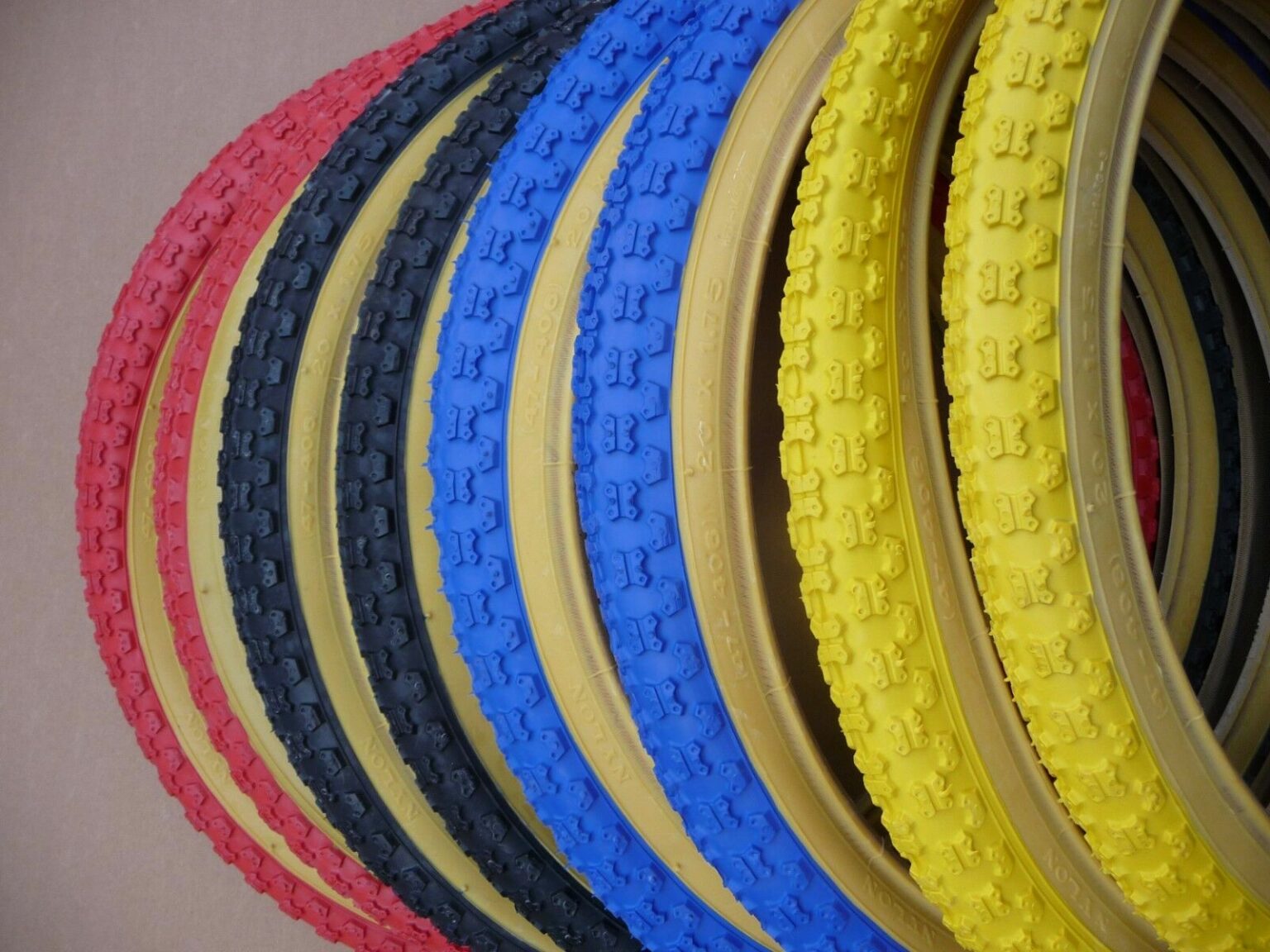 TYRES Pair 20×1.75″ COMP 3 Tread Style Retro Old School Comp III Amber ...